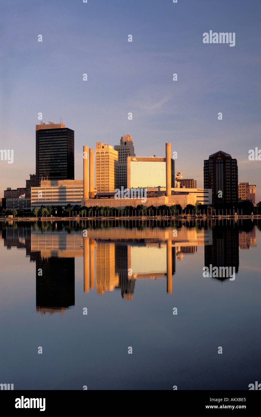 Skyline of Toledo Ohio at sunrise Maumee River Stock Photo - Alamy