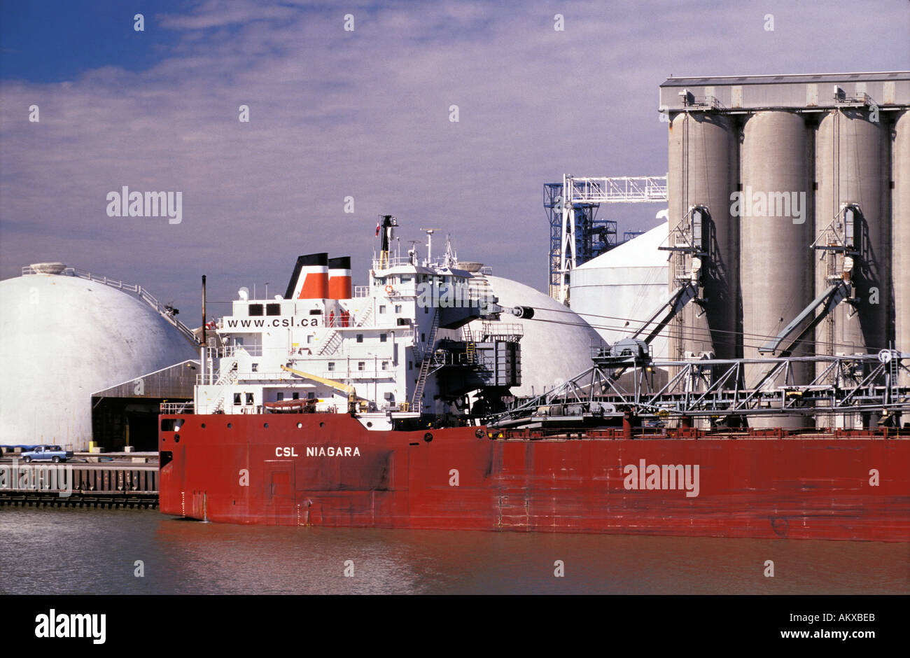 Great Lakes ship CSL Niagara Canadian Steamship Line loading grain at ...