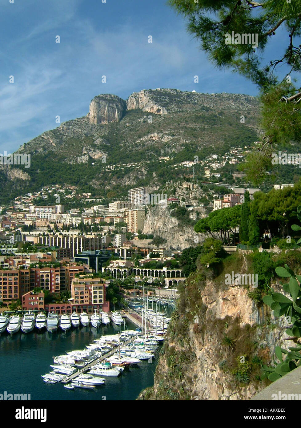 View cliffs monte carlo monaco hi-res stock photography and images - Alamy