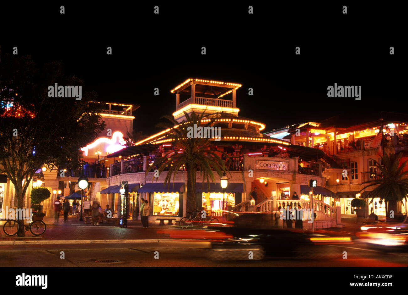 Cocowalk coconut grove hi-res stock photography and images - Alamy