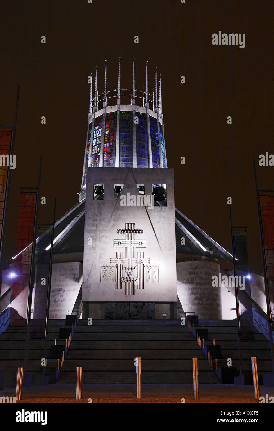 Metropolitan Cathedral - Liverpool's modern circular Roman Catholic ...