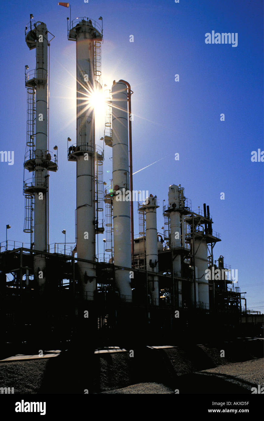 Exterior shot of chemical plant Stock Photo - Alamy