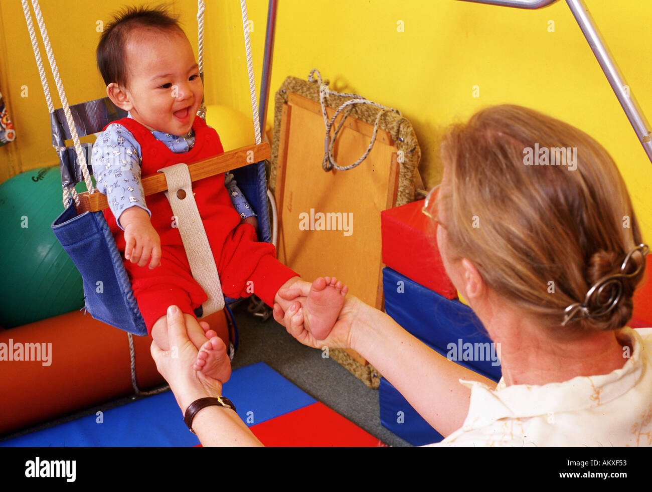 Therapist play therapy children hi-res stock photography and images - Alamy