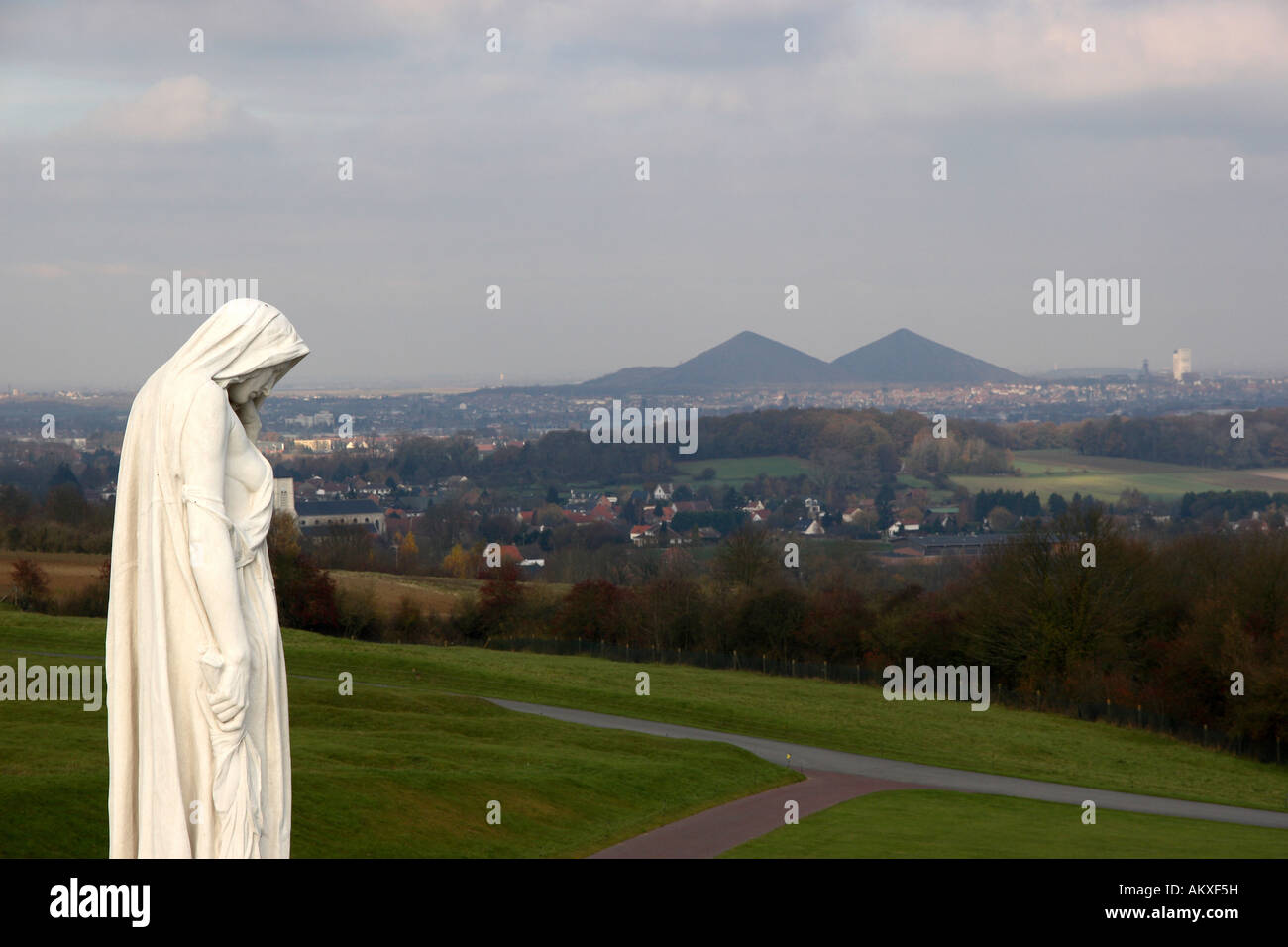 The memorial to Canadian war dead at Vimy Ridge in northern France ...