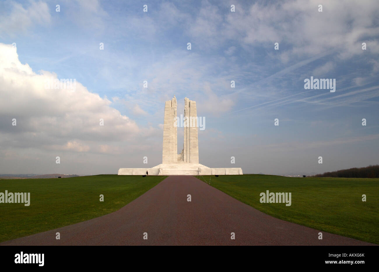 The memorial to Canadian war dead at Vimy Ridge in northern France ...