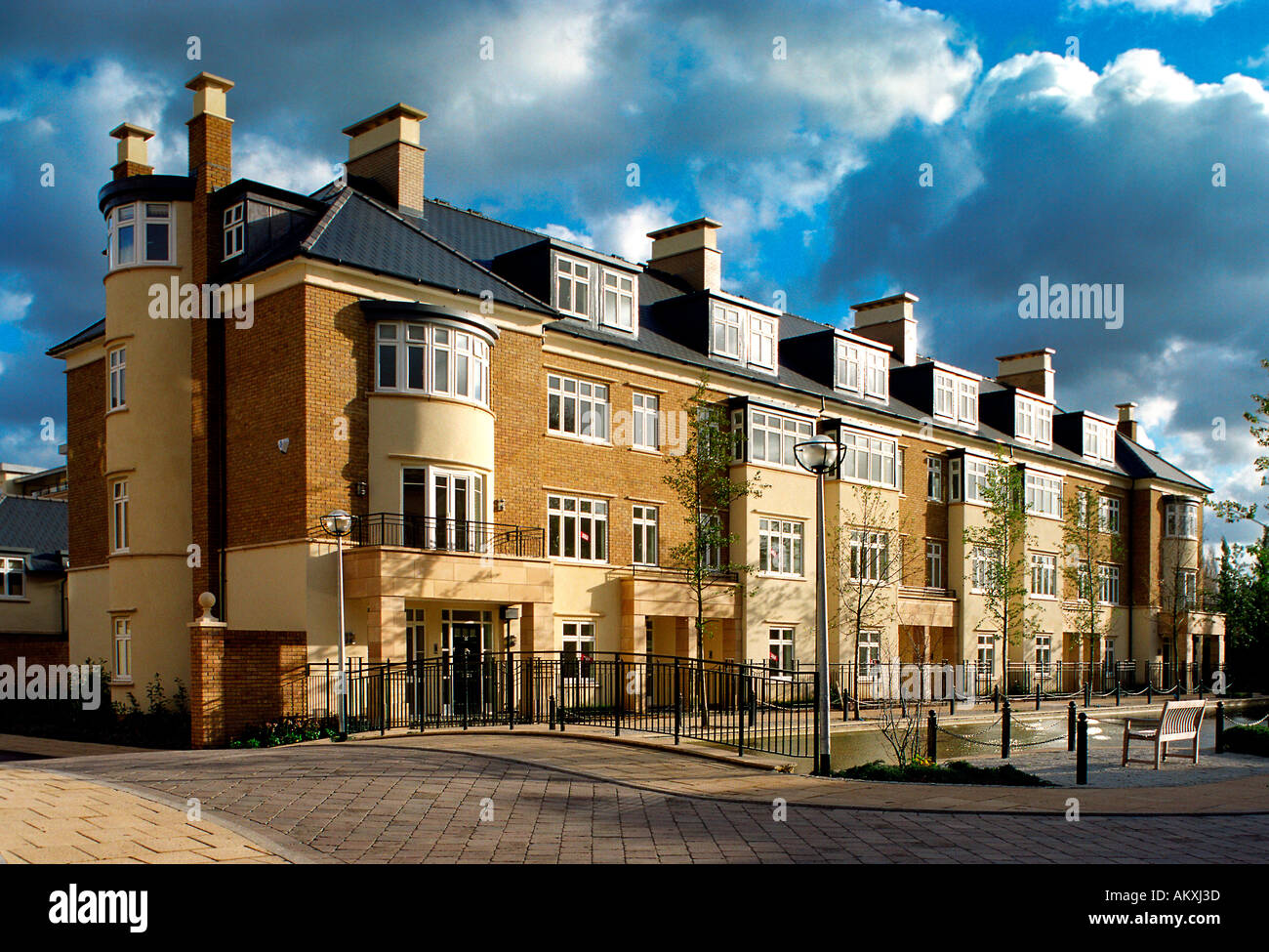 kew river apartments london england uk Stock Photo - Alamy
