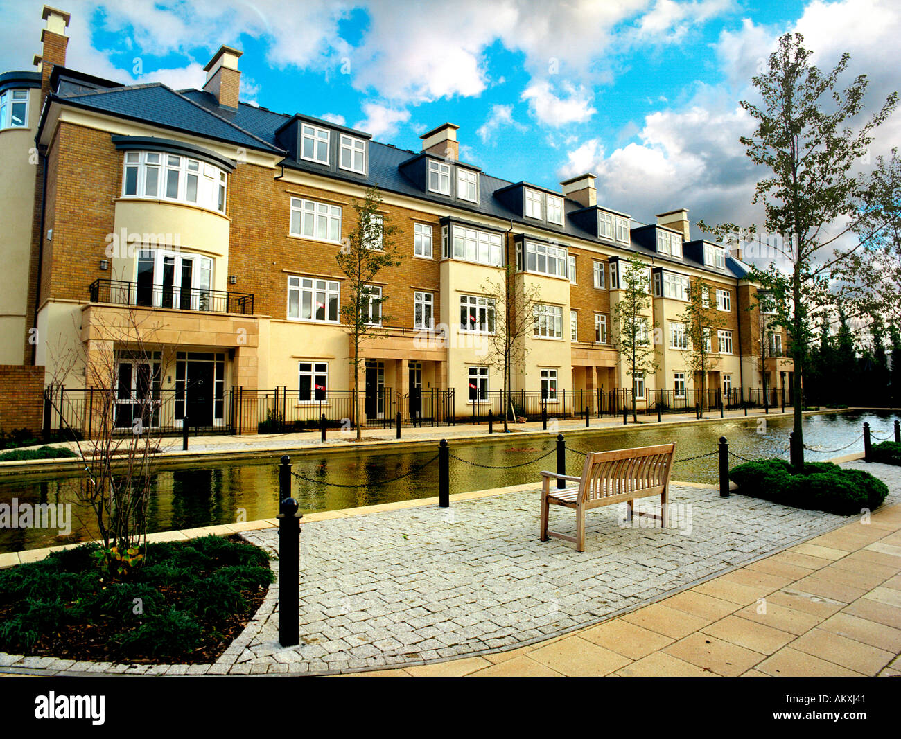 kew river apartments london england uk Stock Photo - Alamy