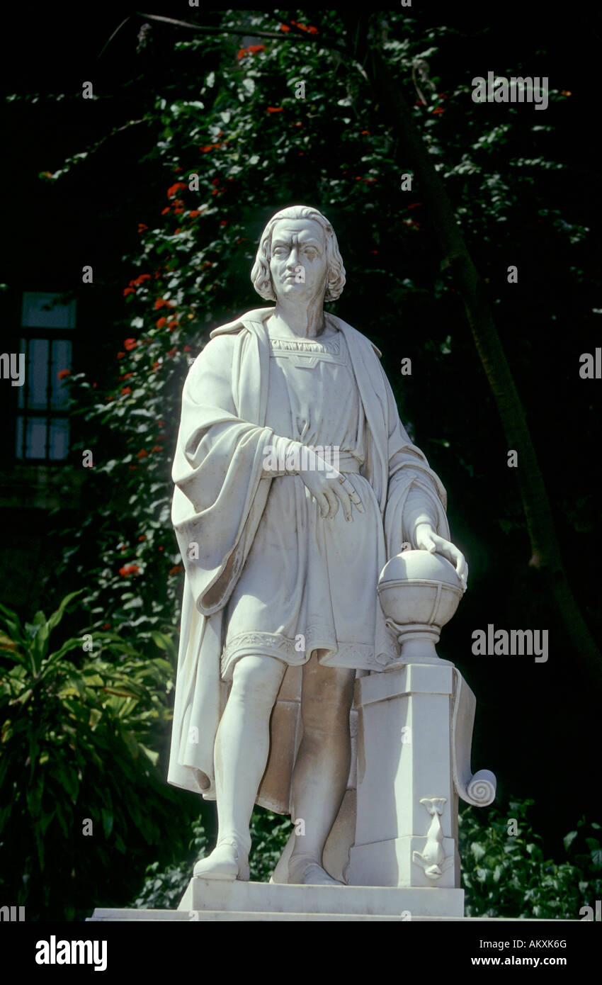 Monument of Christopher Columbus, old part of town, Havana, Cuba Stock ...