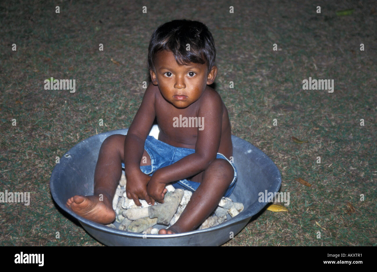 Nicaragua miskito coast mosquito indians hi-res stock photography and ...