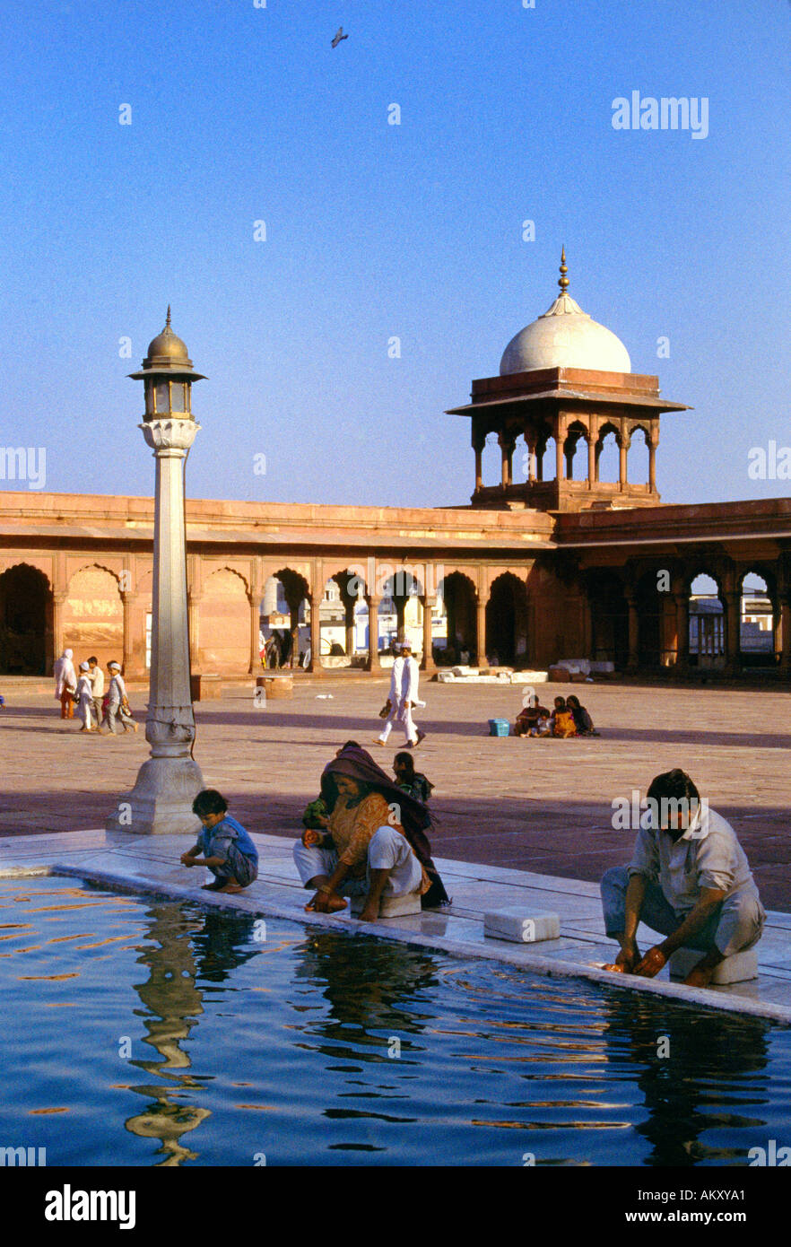 Delhi India Jami Masjid Mosque People Washing Wudu Stock Photo - Alamy