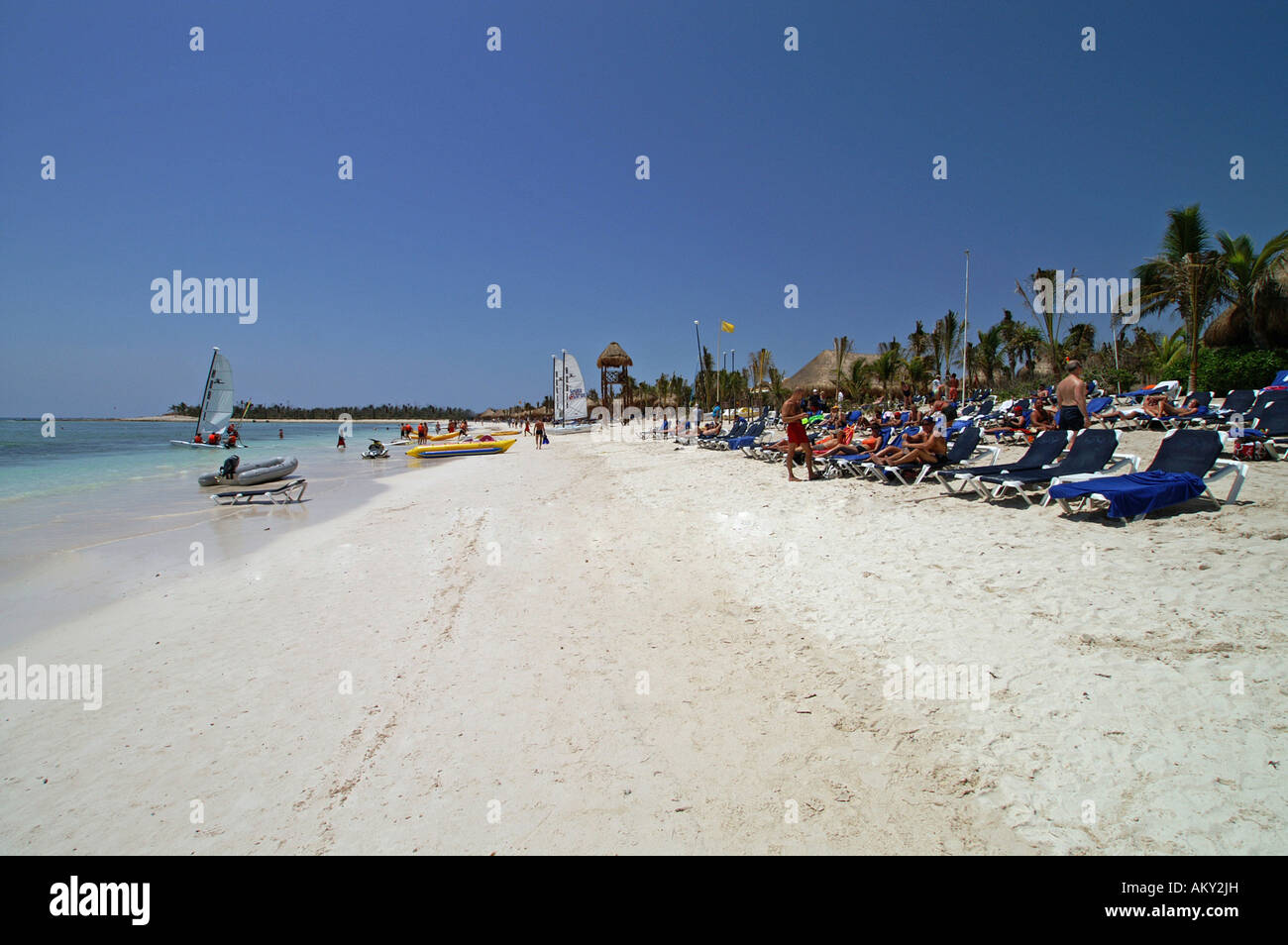 Cancun vacation spot hi-res stock photography and images - Alamy