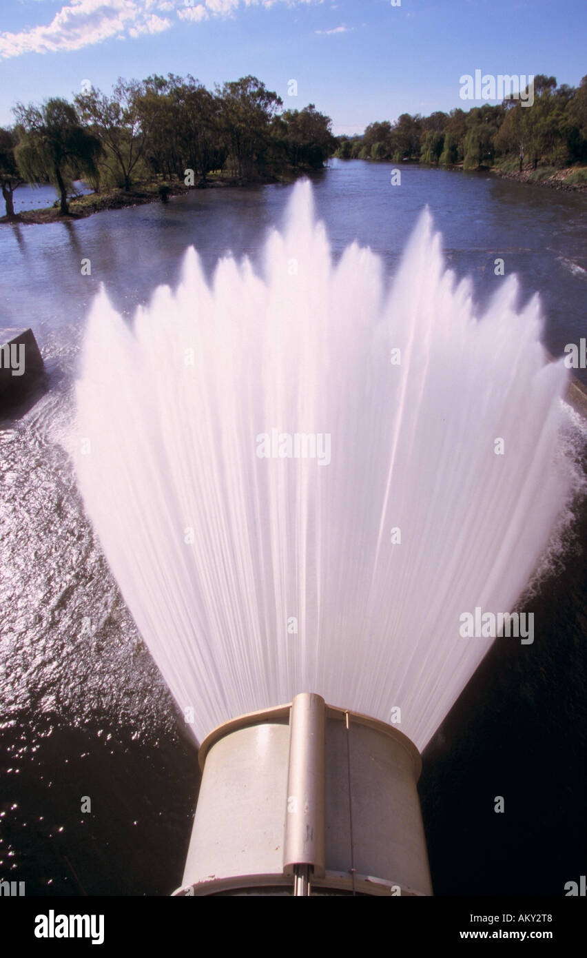 Dam and spillway hi-res stock photography and images - Alamy