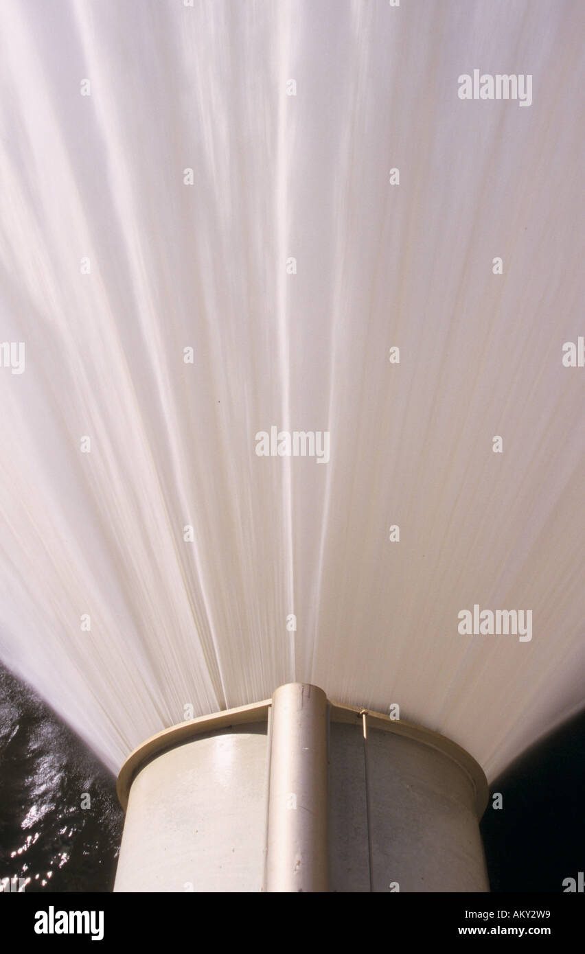 Plume from irrigation valve at base of dam spillway, Hume Dam, Albury ...