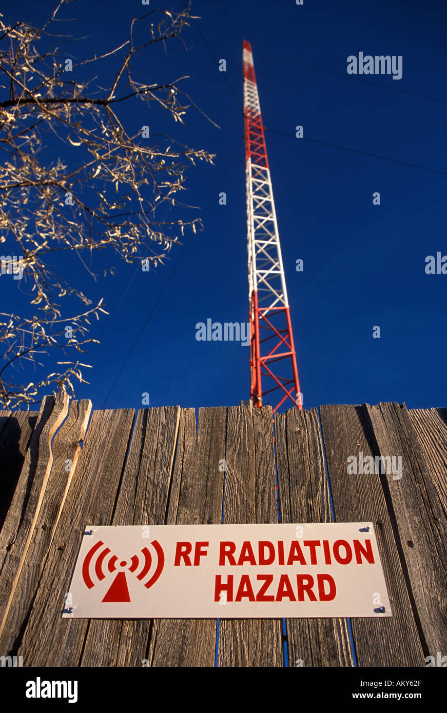 Shortwave antenna hi-res stock photography and images - Alamy
