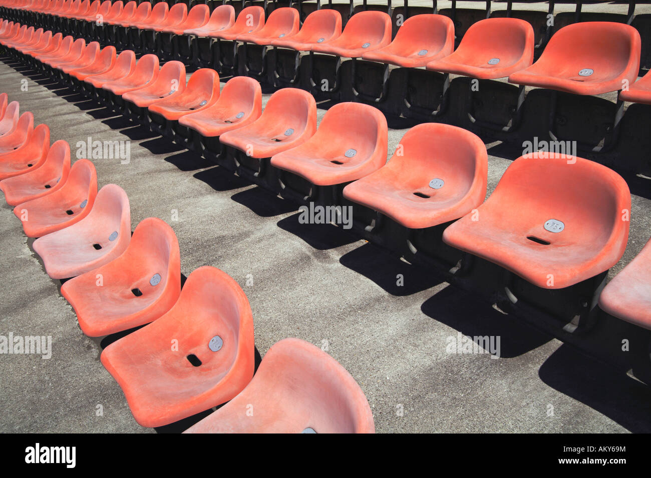 Empty sport stadiums hi-res stock photography and images - Alamy