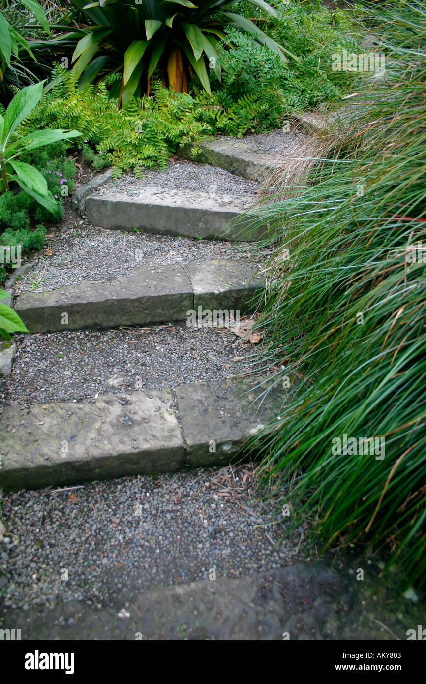 Garden steps hi-res stock photography and images - Alamy
