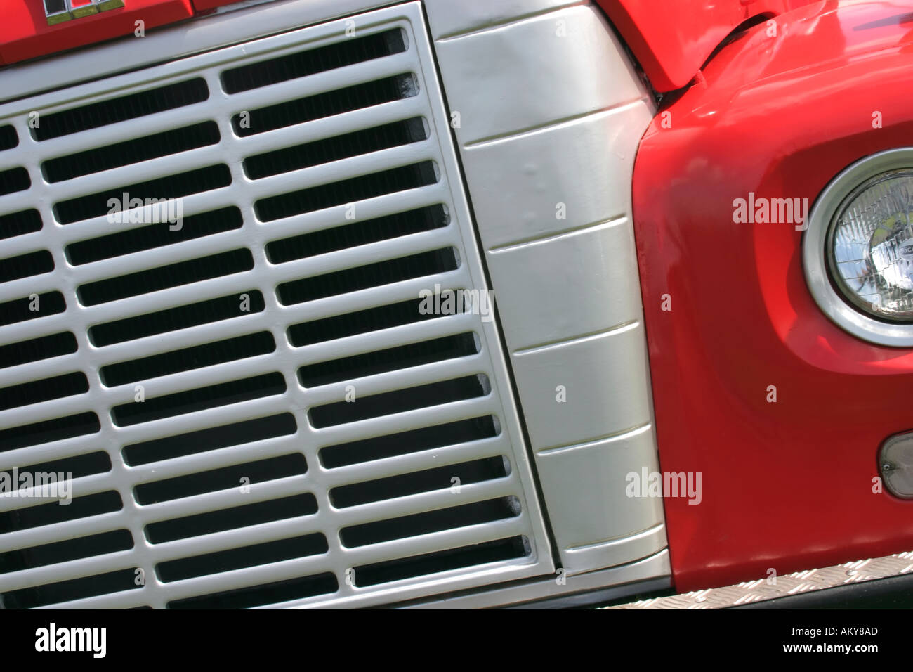 Grille of vintage lorry Stock Photo - Alamy