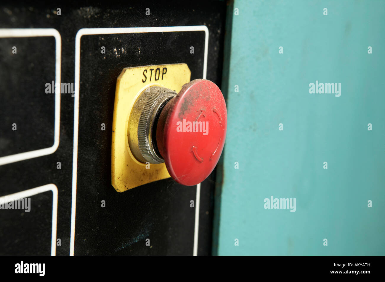 Red button on devices power hi-res stock photography and images - Alamy