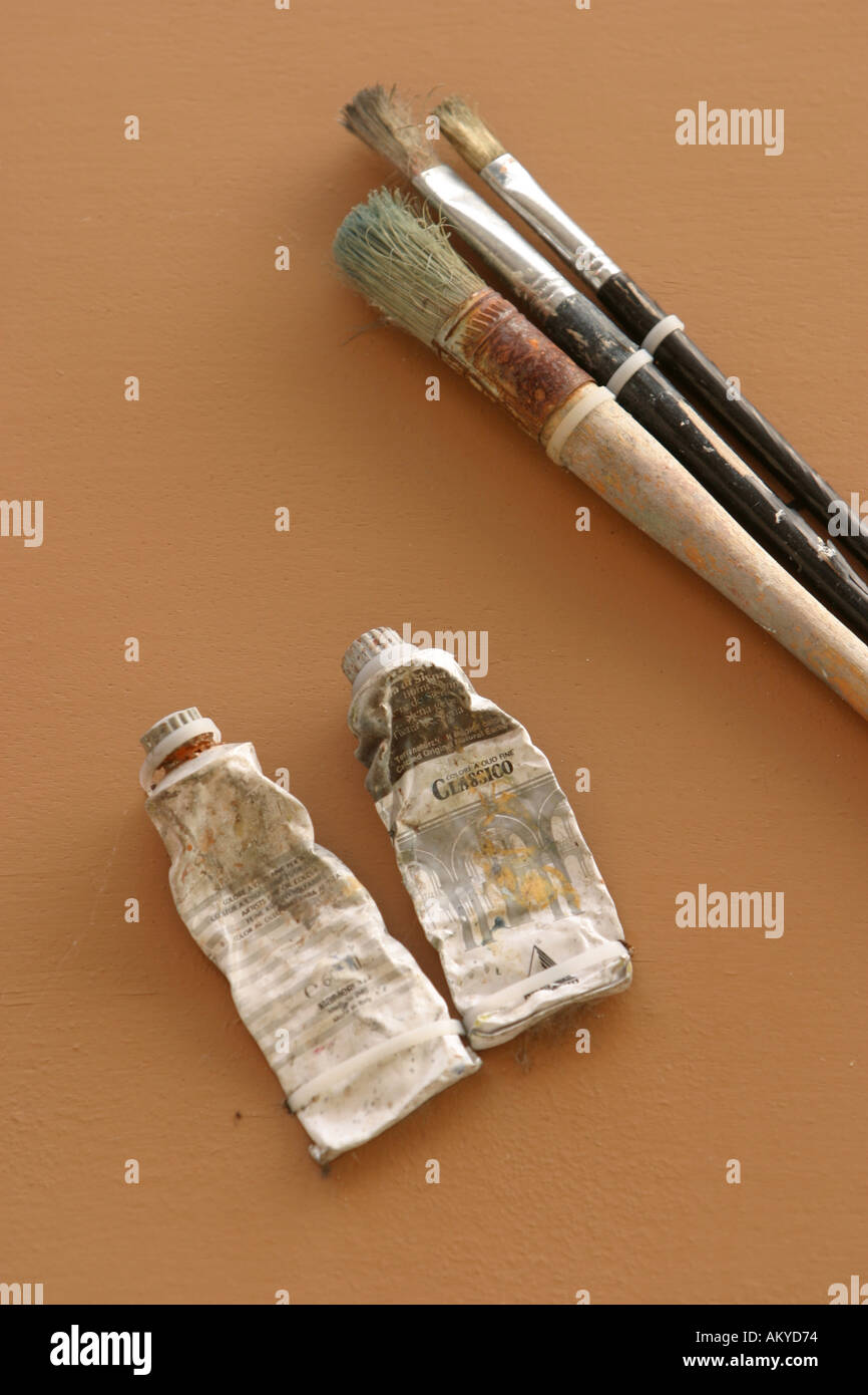Paint flick hi-res stock photography and images - Alamy
