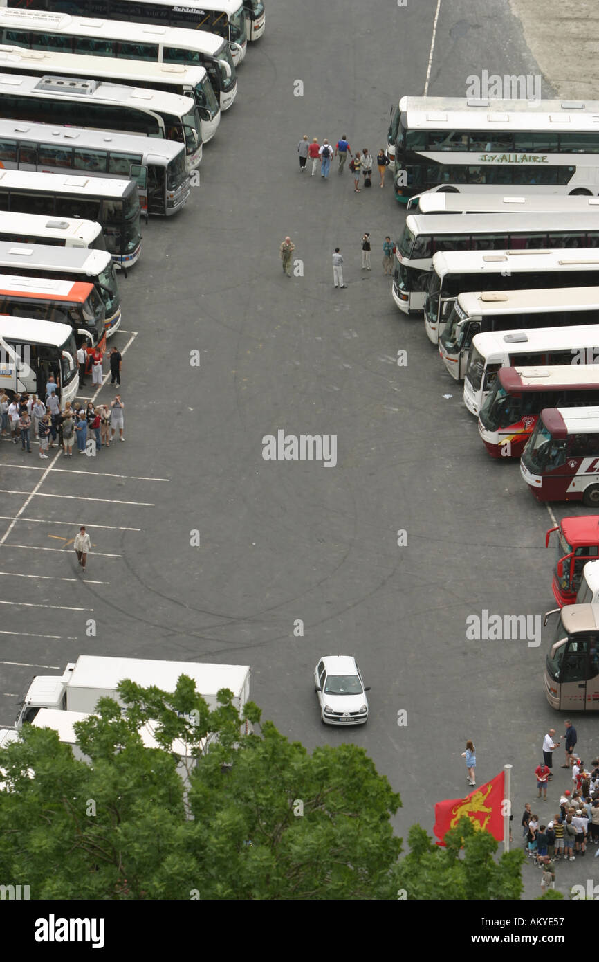 Alignment demo hi-res stock photography and images - Alamy