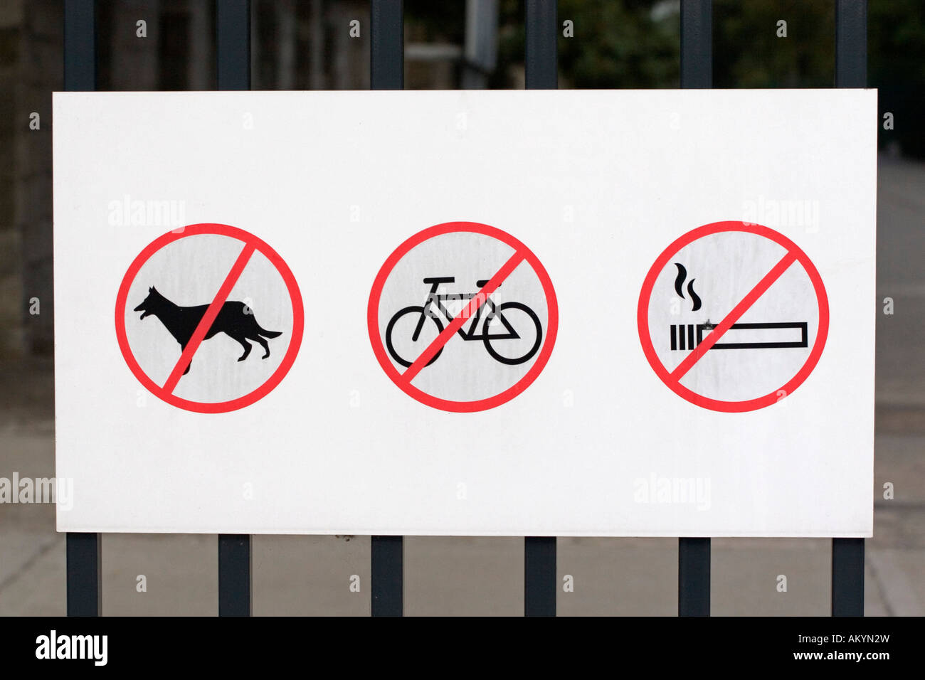 Prohibition signs hi-res stock photography and images - Alamy