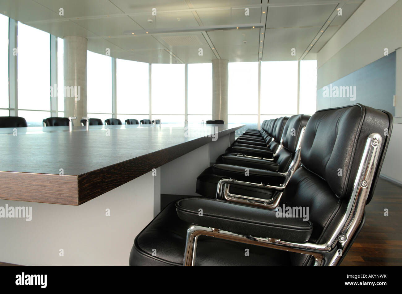 Modern conference room Stock Photo - Alamy