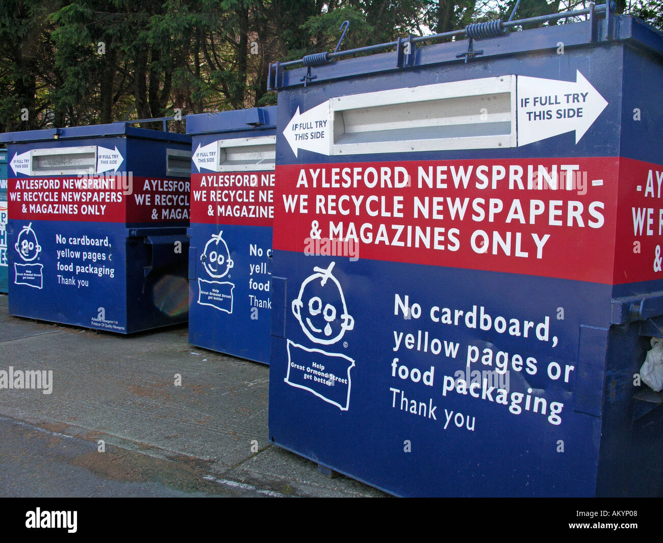 recycling centre recycle facilities for newspapers and magazines Stock ...
