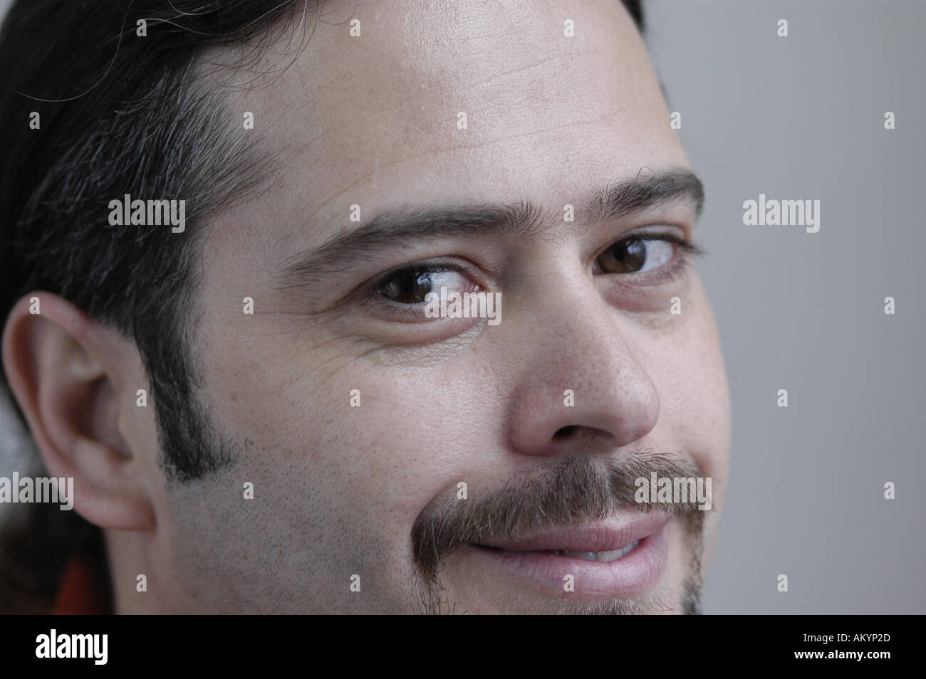 A portrait of a friendly bearded man Stock Photo - Alamy
