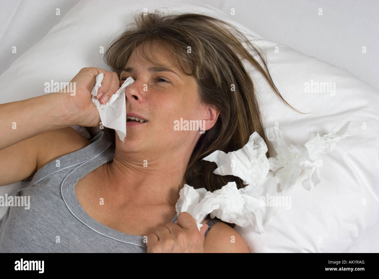 Women crying and blow nose hi-res stock photography and images - Alamy
