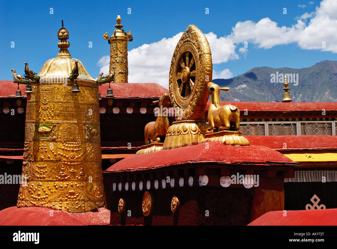 Lhasa Tempel Jokhang Stock Photos & Lhasa Tempel Jokhang Stock Images ...