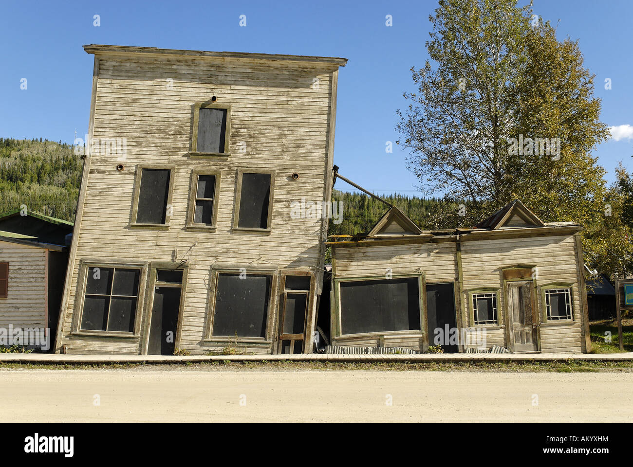 House destroyed by permafrost hi-res stock photography and images - Alamy