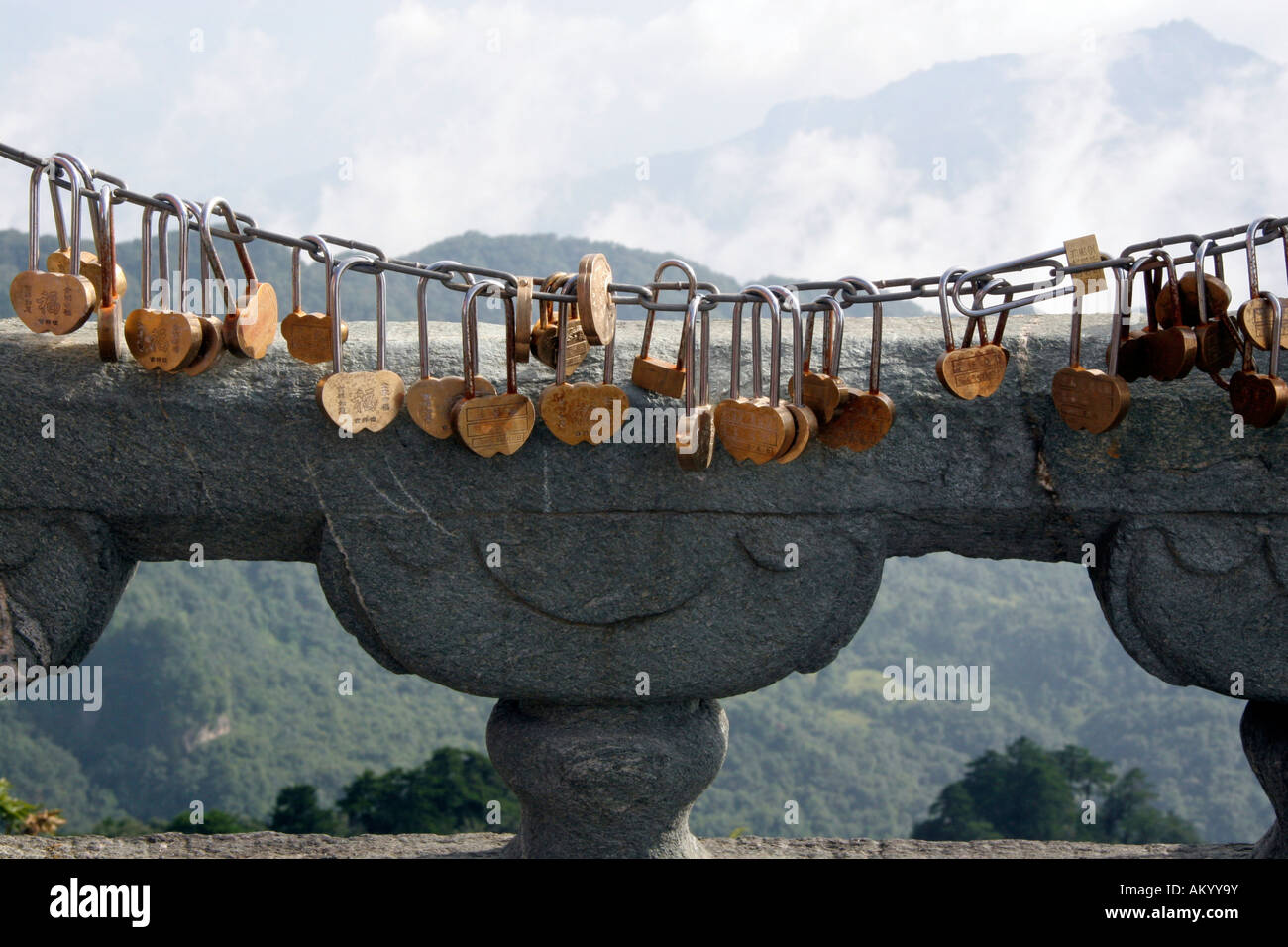 Love locks, Wudangshan monastery, Purple Clouds Temple, Wudang ...