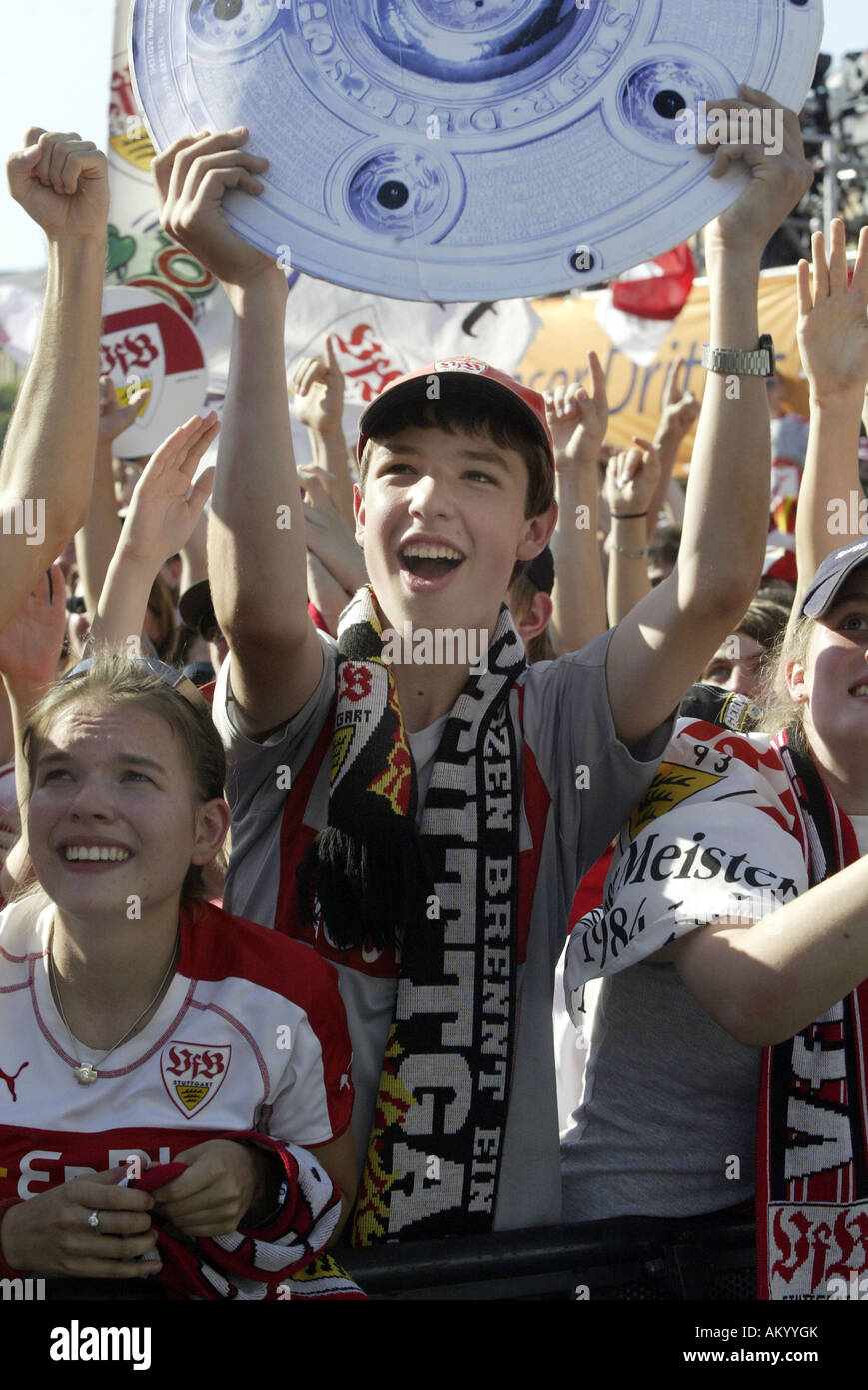 Supporters of the German soccer team VfB Stuttgart celebrating the ...