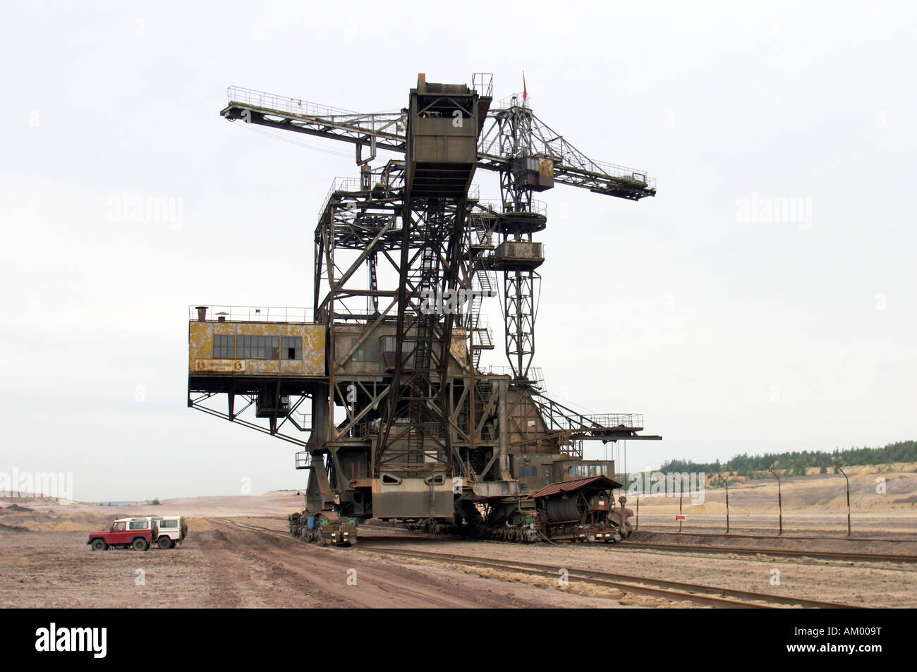 Bergbaubagger hi-res stock photography and images - Alamy