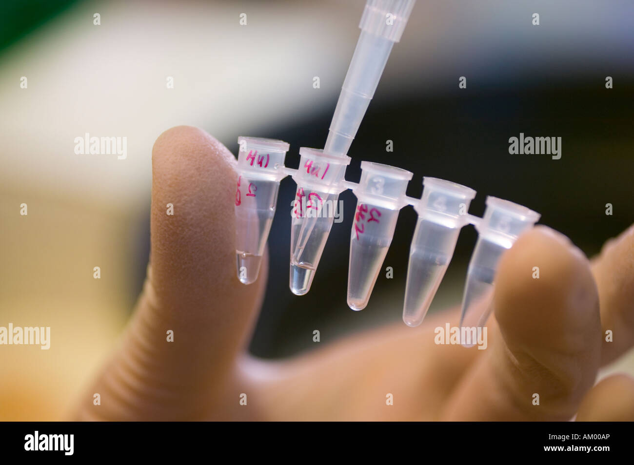 Medical Lab Pipette High Resolution Stock Photography and Images - Alamy