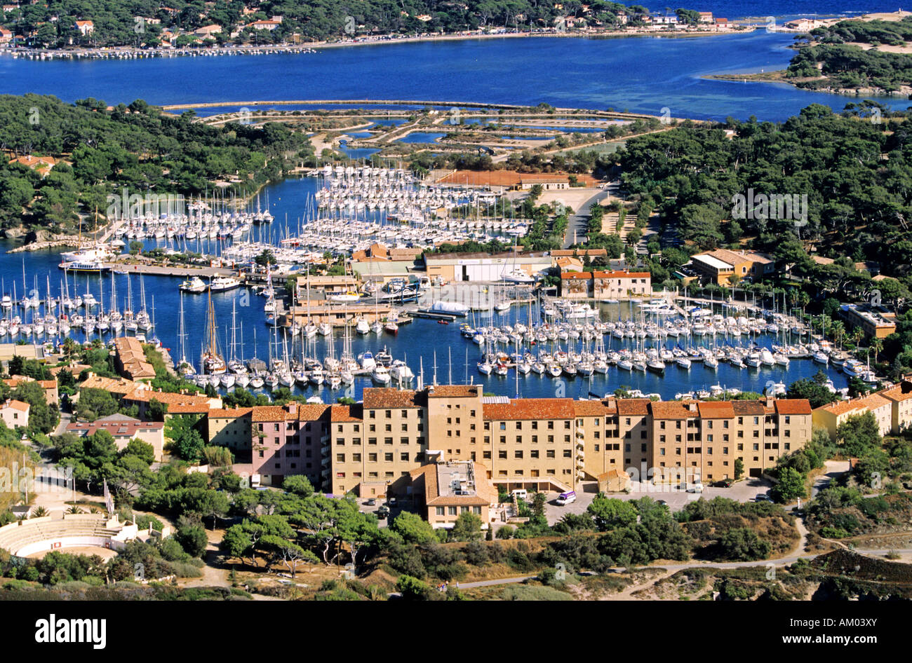 Ile des embiez village hi-res stock photography and images - Alamy