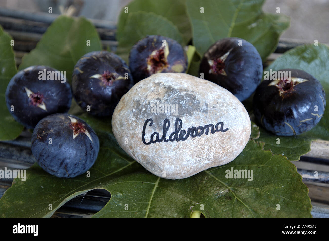 Various types of Figs on display at an outdoor stand Stock Photo - Alamy