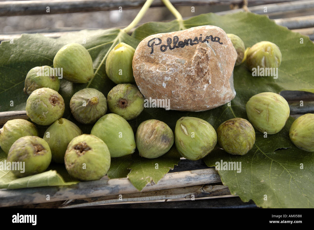Various types of Figs on display at an outdoor stand Stock Photo - Alamy