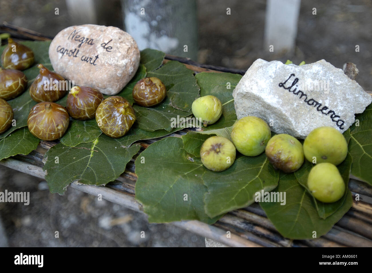 Various types of Figs on display at an outdoor stand Stock Photo - Alamy