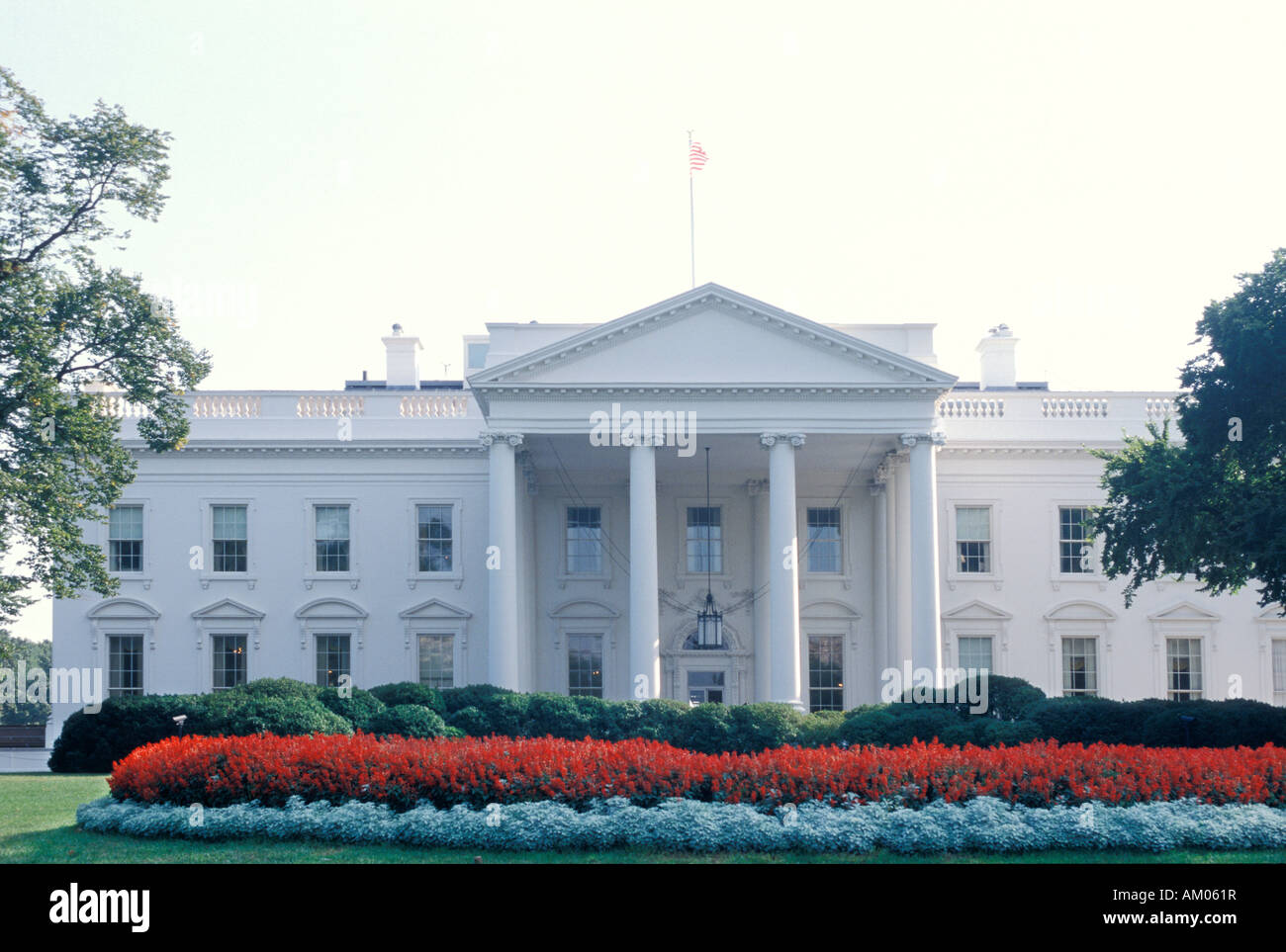 White house north portico hi-res stock photography and images - Alamy