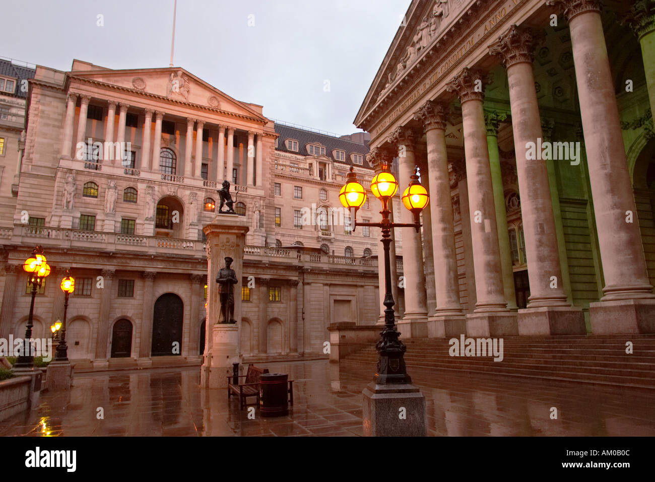 London financial district hi-res stock photography and images - Alamy