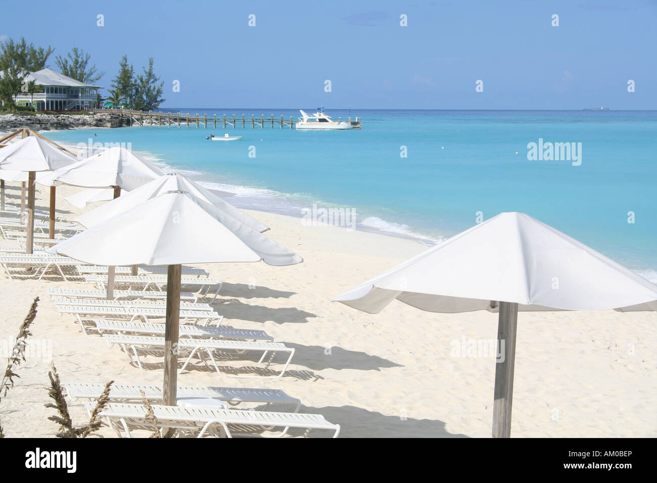 Bahamas beach club hi-res stock photography and images - Alamy