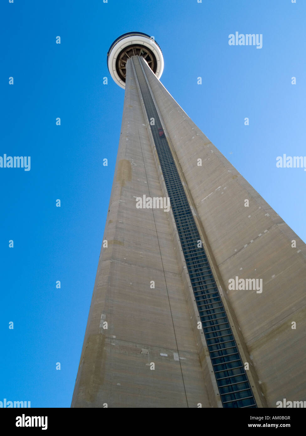 Glass floor cn tower hi-res stock photography and images - Alamy