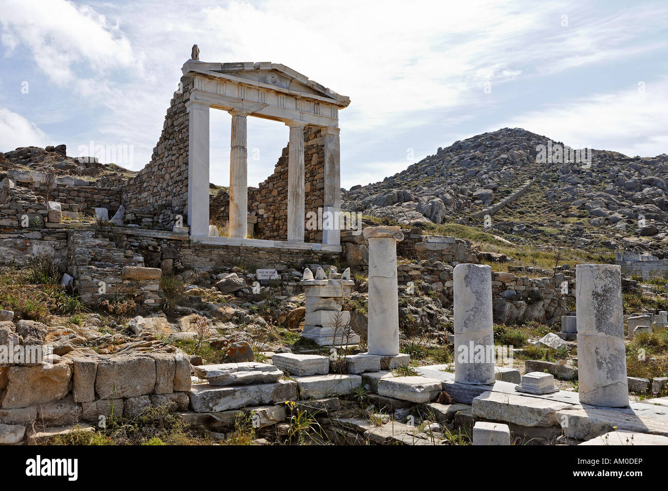 Delos temple of isis hi-res stock photography and images - Alamy