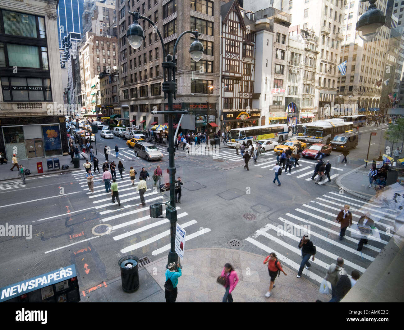 Crossways hi-res stock photography and images - Alamy