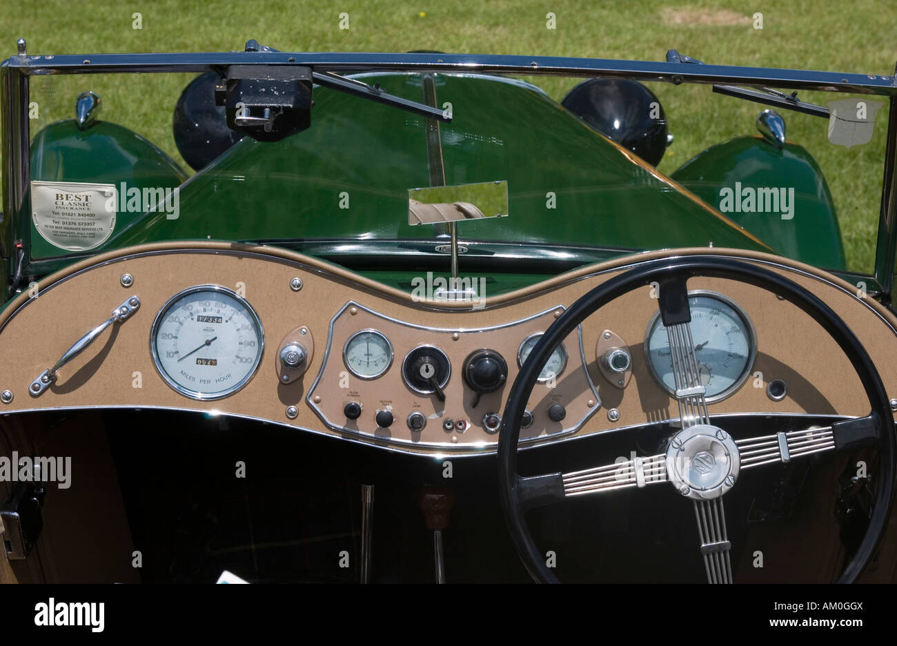 Dashboard MG TC open sports roadster Stock Photo - Alamy