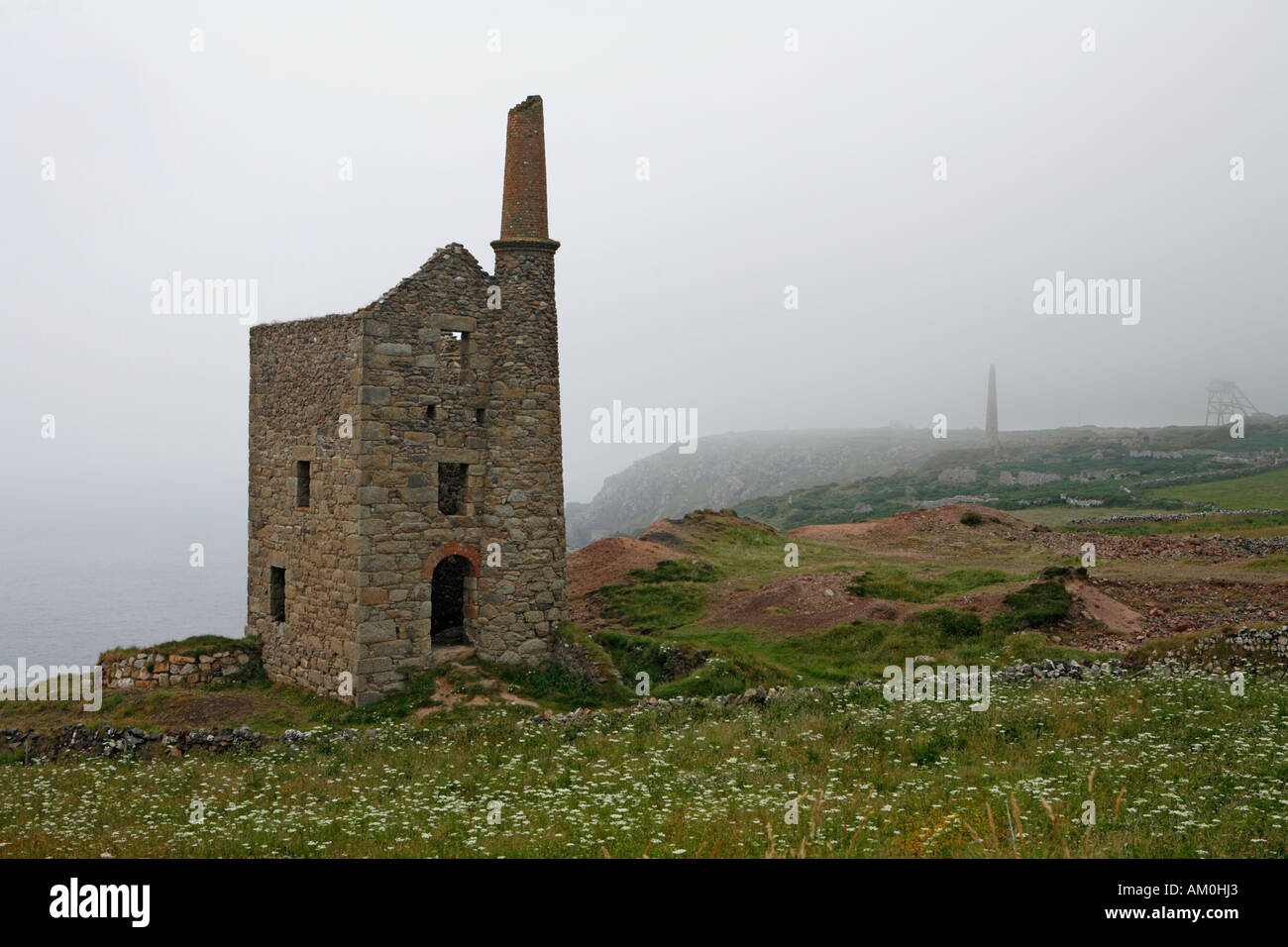Abandoned mine cornwall Stock Photo - Alamy