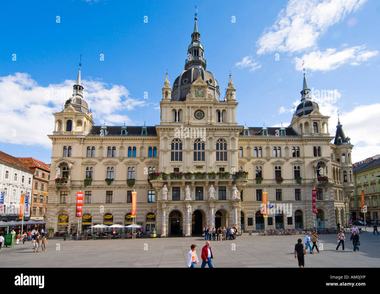 Mainsquare hi-res stock photography and images - Alamy