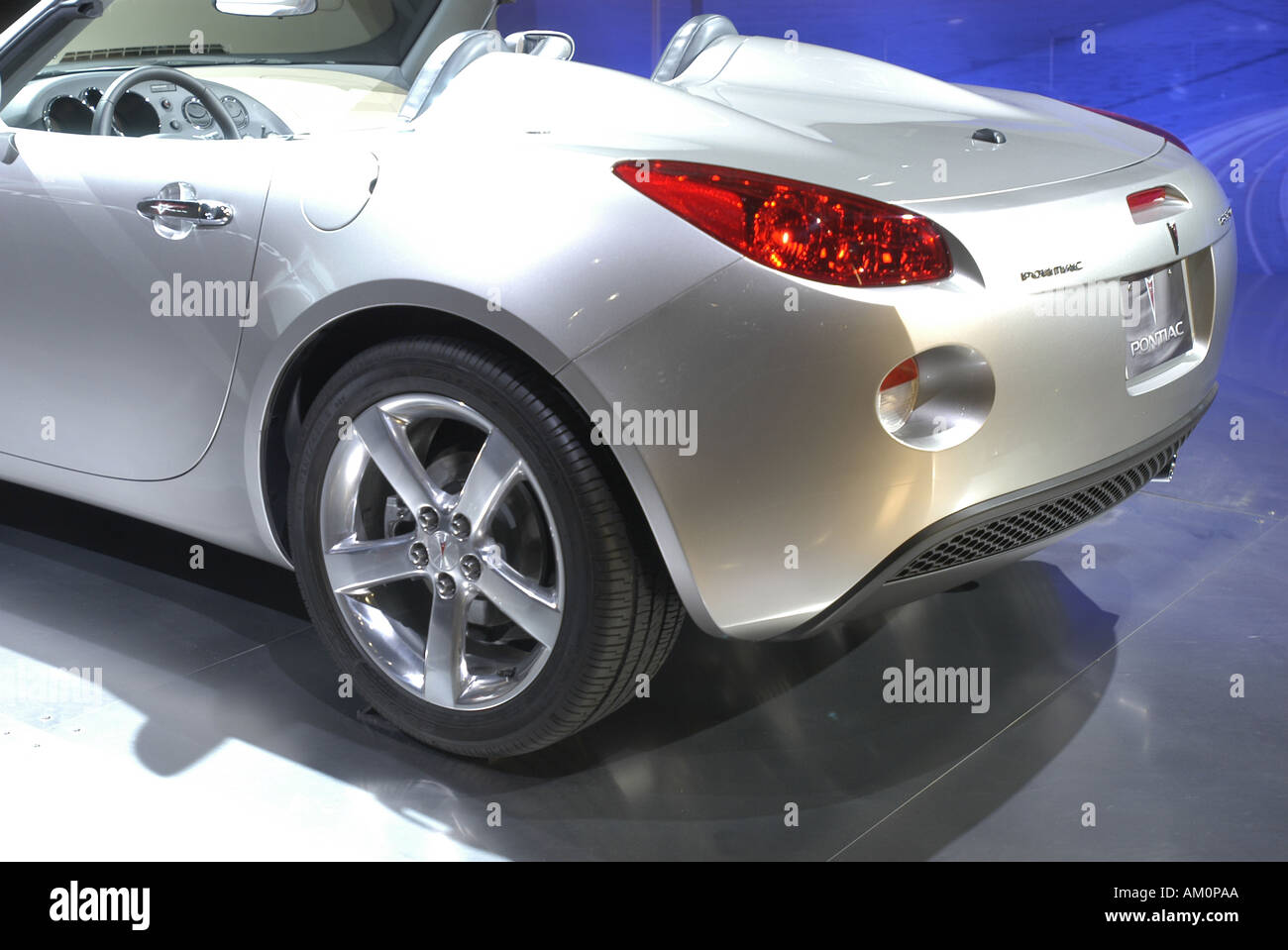 Silver car convertible hi-res stock photography and images - Alamy