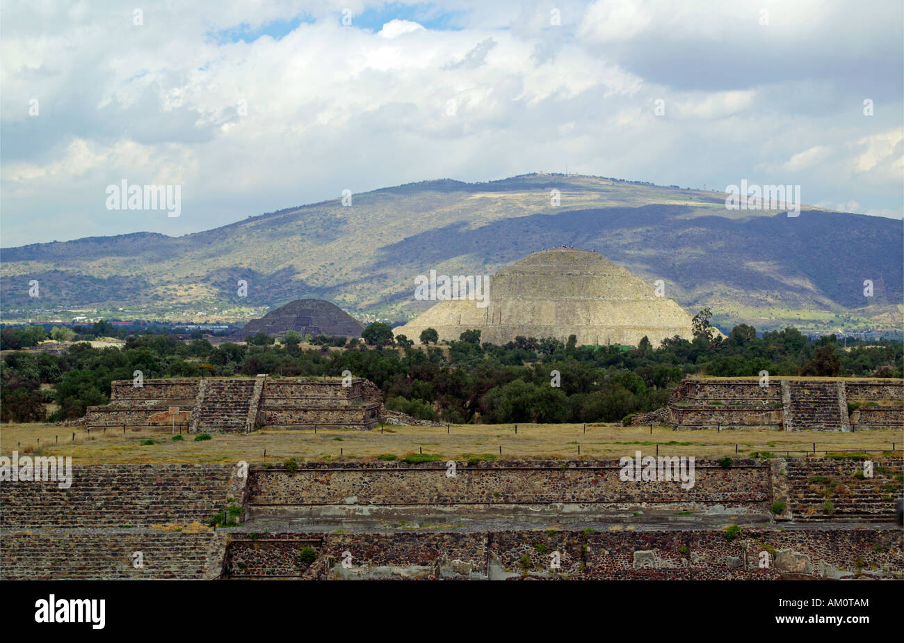 The Pyramid of the Sun in the foreground and the Pyramid of the Moon in ...